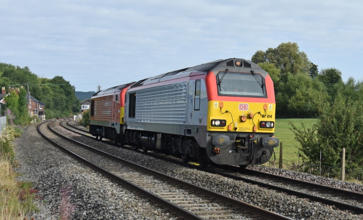 Railway Herald :: Imaging Centre :: 67014 at Moreton On Lugg